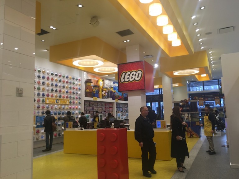 First Trip to the LEGO Store in 2016 – Brick Update